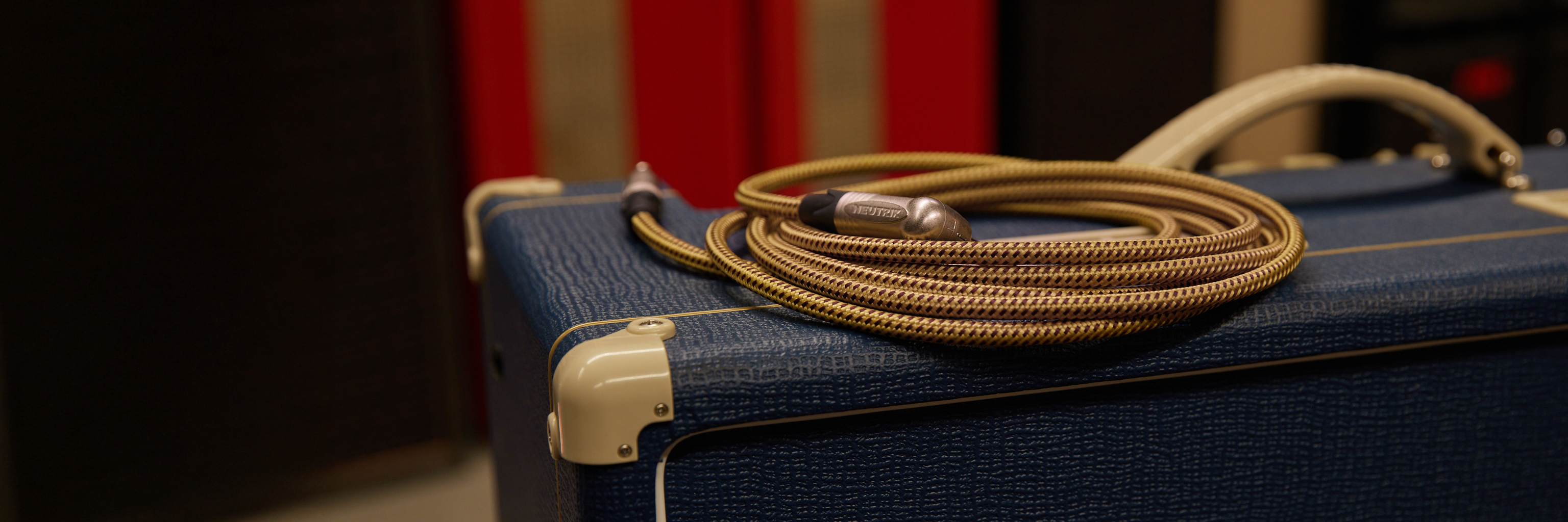 Adam Hall Cables